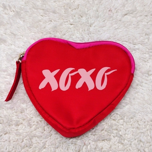 Avon | Bags | Avon Red Heart Xoxo Coin Purse | Poshmark